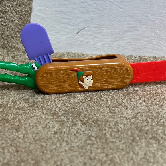Disney | Toys | Vintage 998 Mcdonalds Peter Pan Pocket Shovel Alligator ...